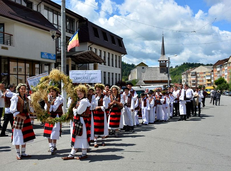 PHOTO GALLERY. The hidden gems of the fairytale Maramures: Borsa and ...
